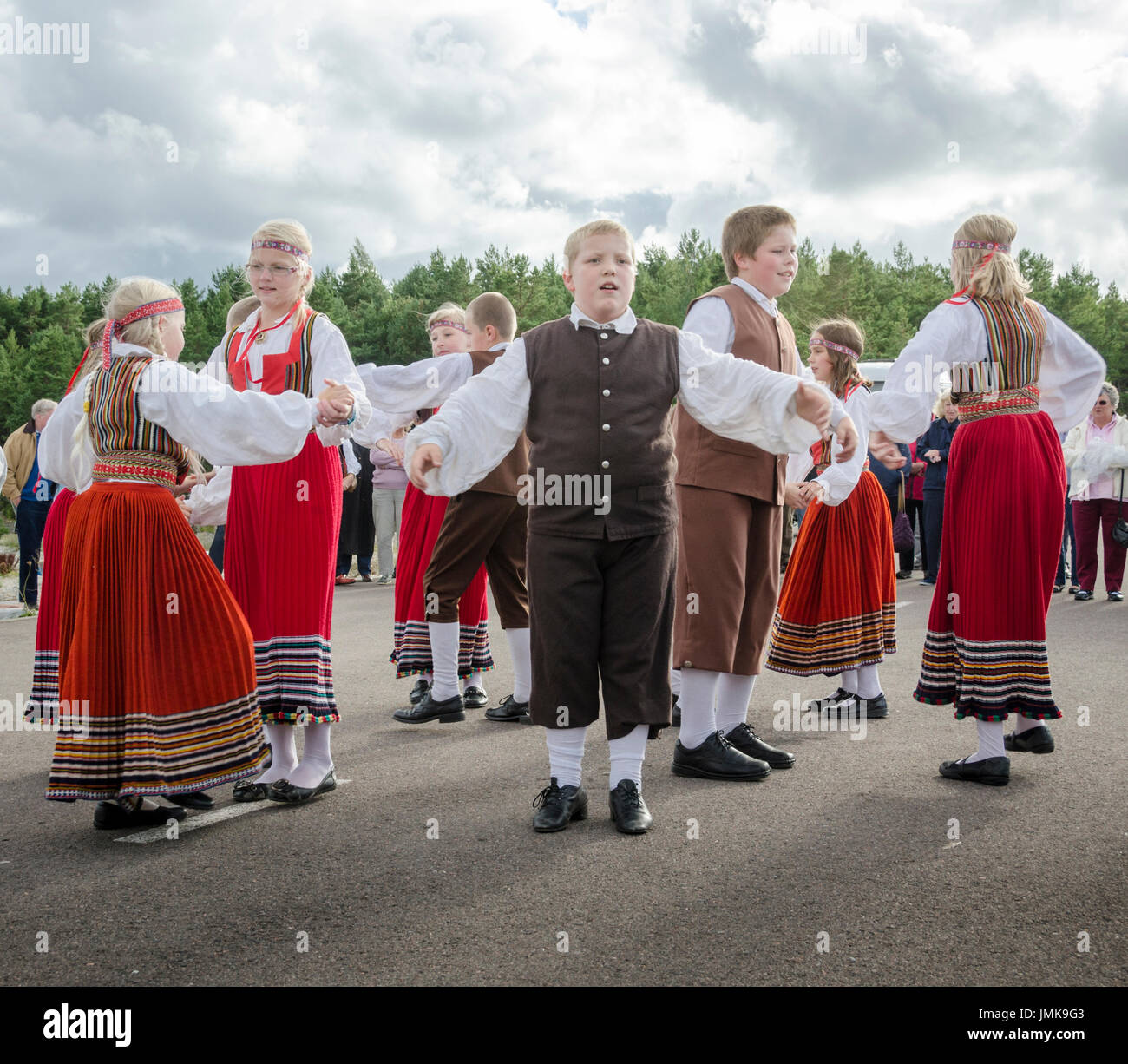 Estonian dance hi-res stock photography and images - Alamy