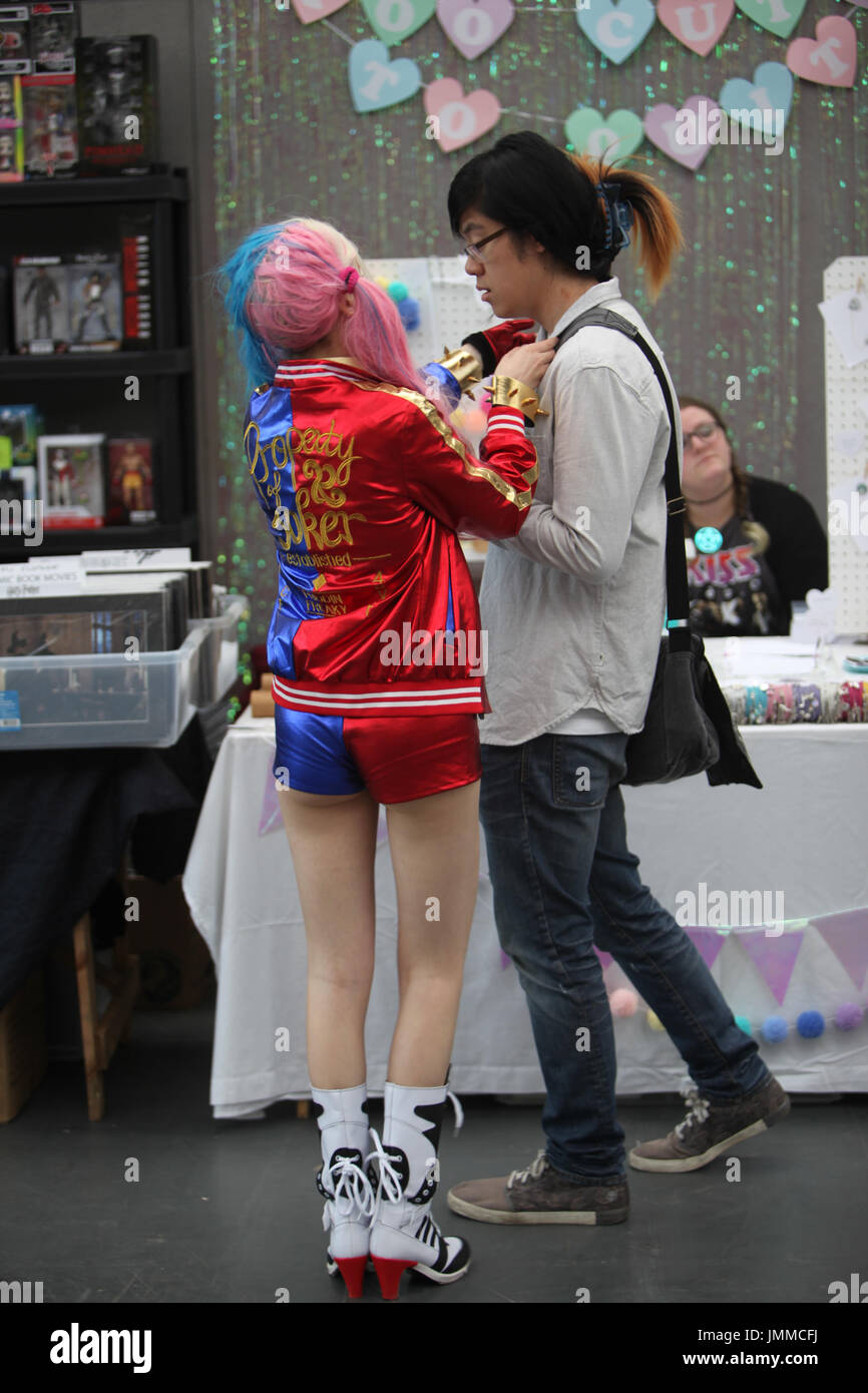 Huge pockets hi-res stock photography and images - Alamy