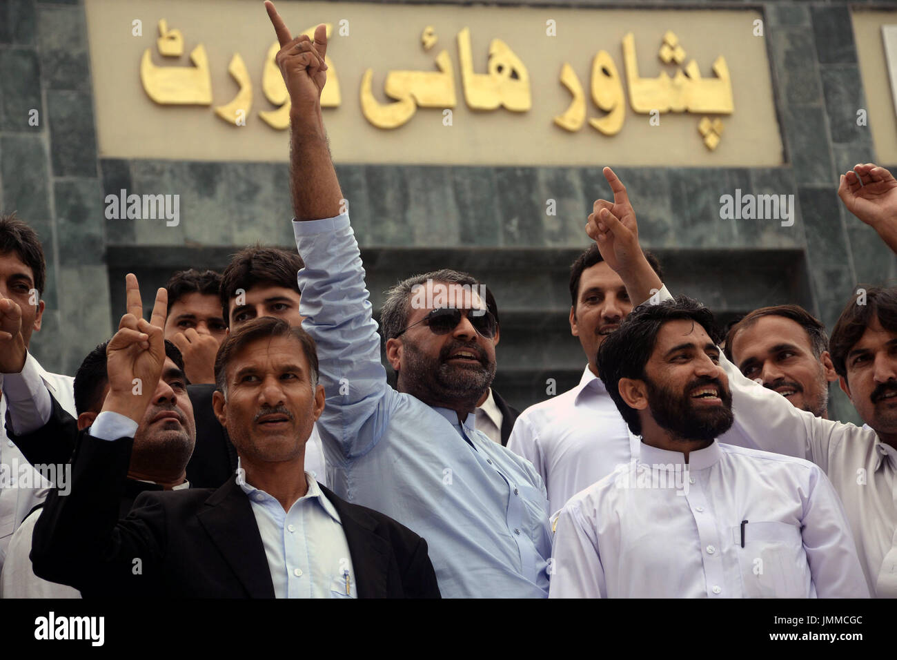 Peshawar, Pakistan's Peshawar. 28th July, 2017. Pakistani lawyers ...