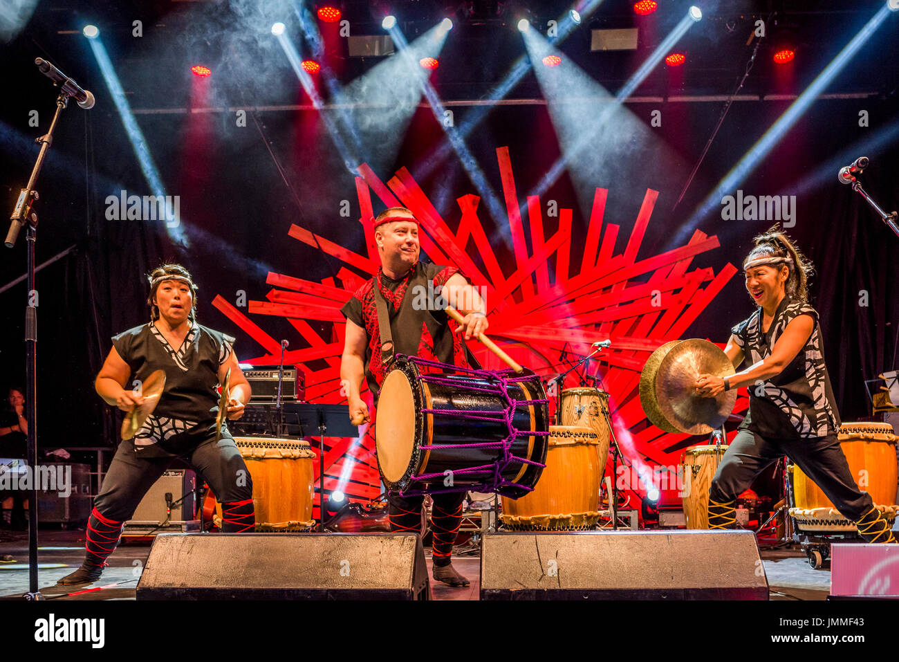 Salish drum hi-res stock photography and images - Alamy