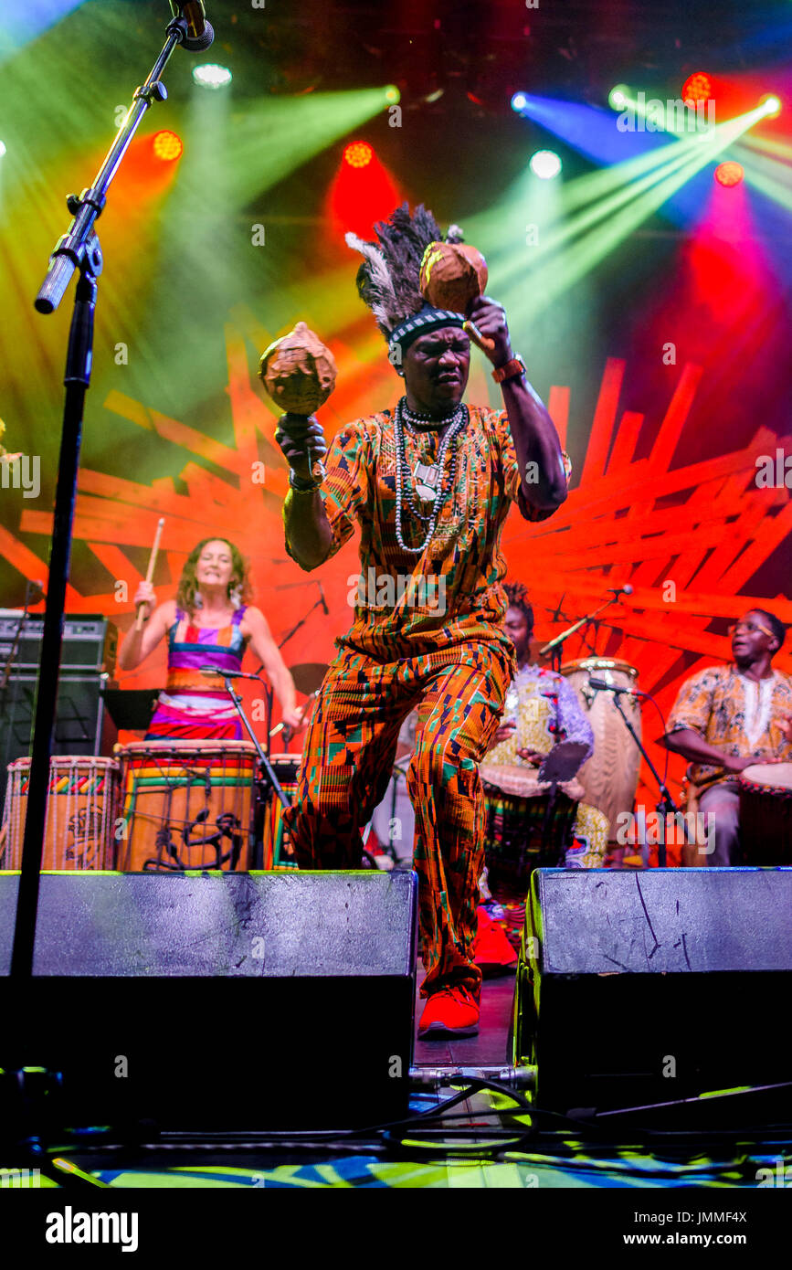 Salish drum hi-res stock photography and images - Alamy