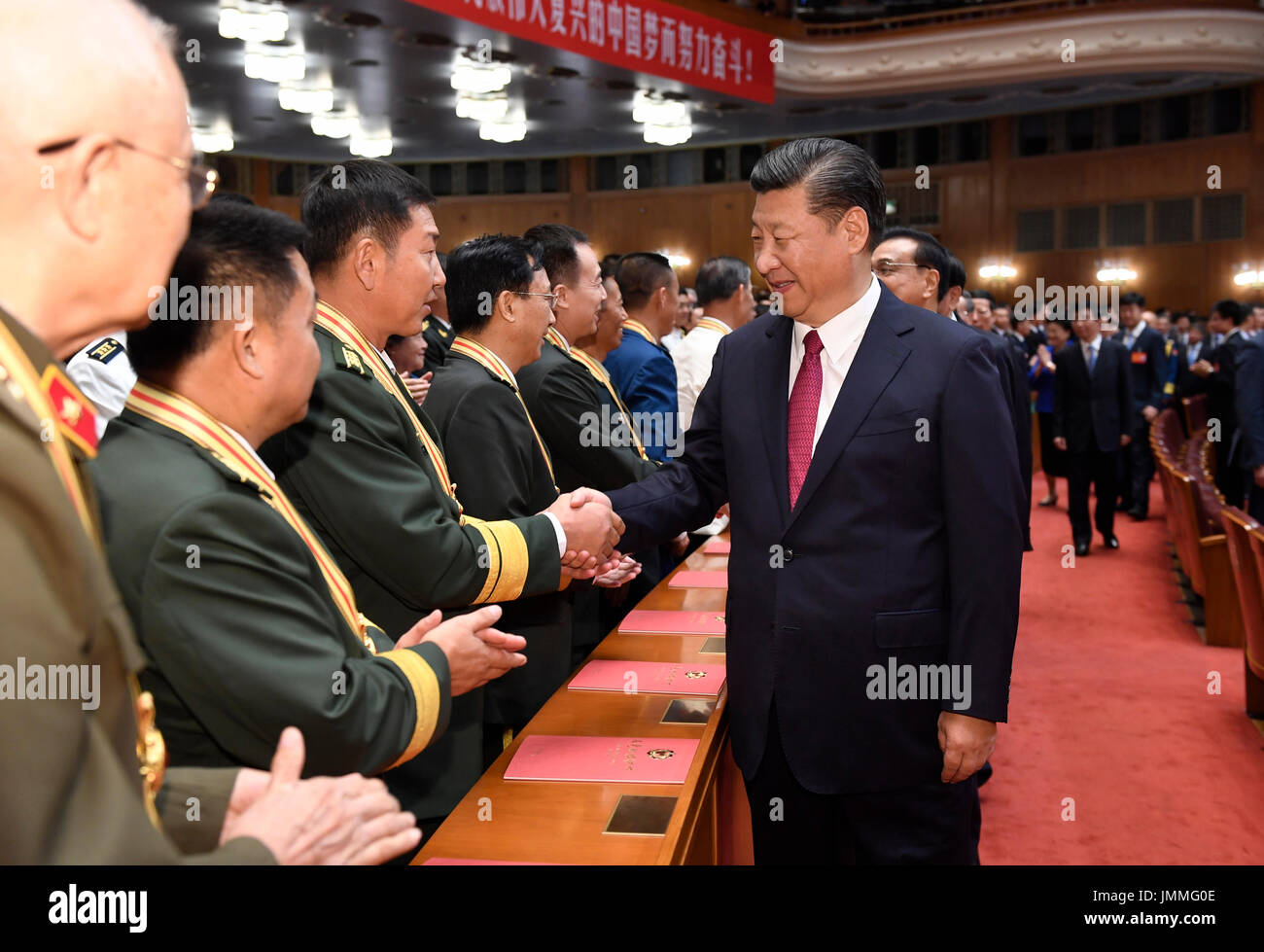 Senior military officers chinese hi-res stock photography and images ...