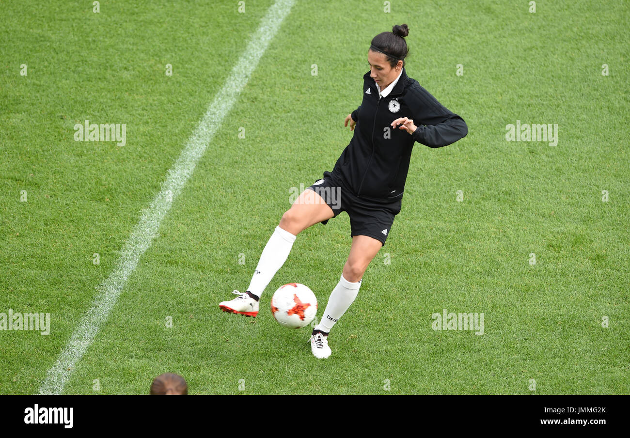 German national soccer player Sara Doorsoun in action during a training ...