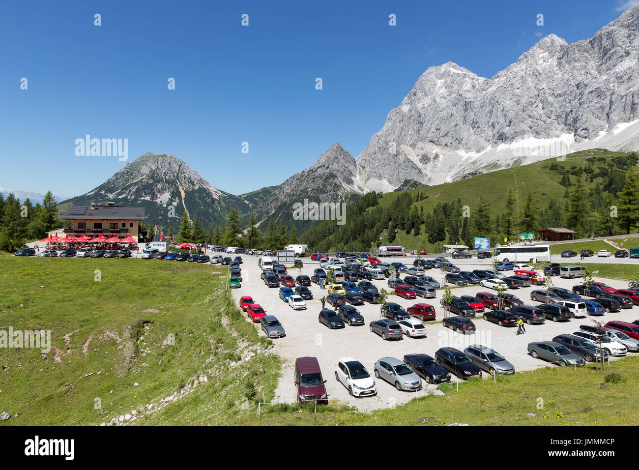 Car parking mountains in background hi-res stock photography and images ...