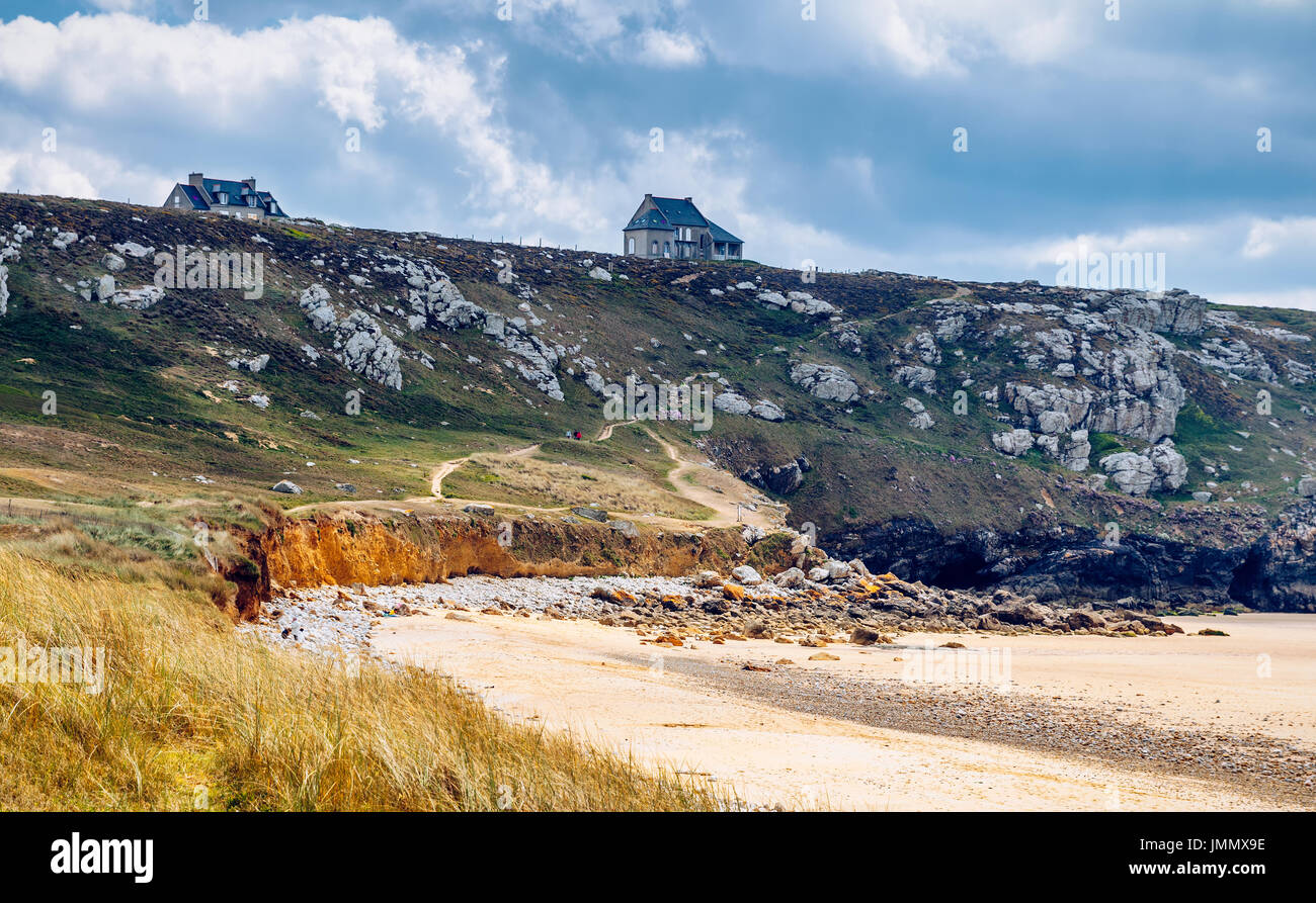 Beach Anse de Pen Hat on the Presqu'ile de Crozon, Parc naturel ...