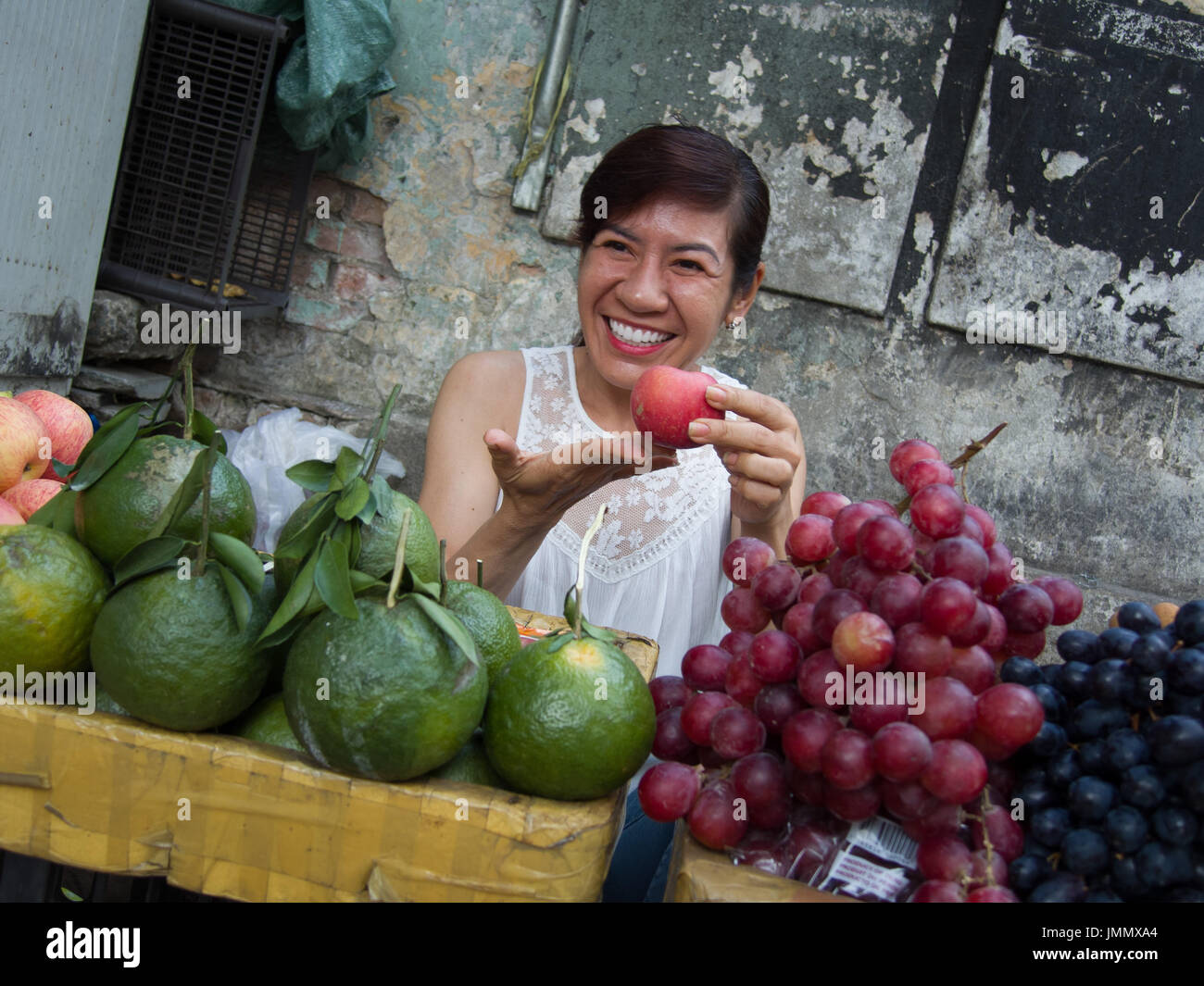 Lady of the grapes hi-res stock photography and images - Alamy
