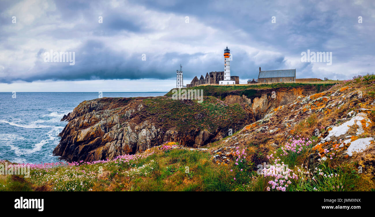 Phare de saint mathieu hi-res stock photography and images - Alamy