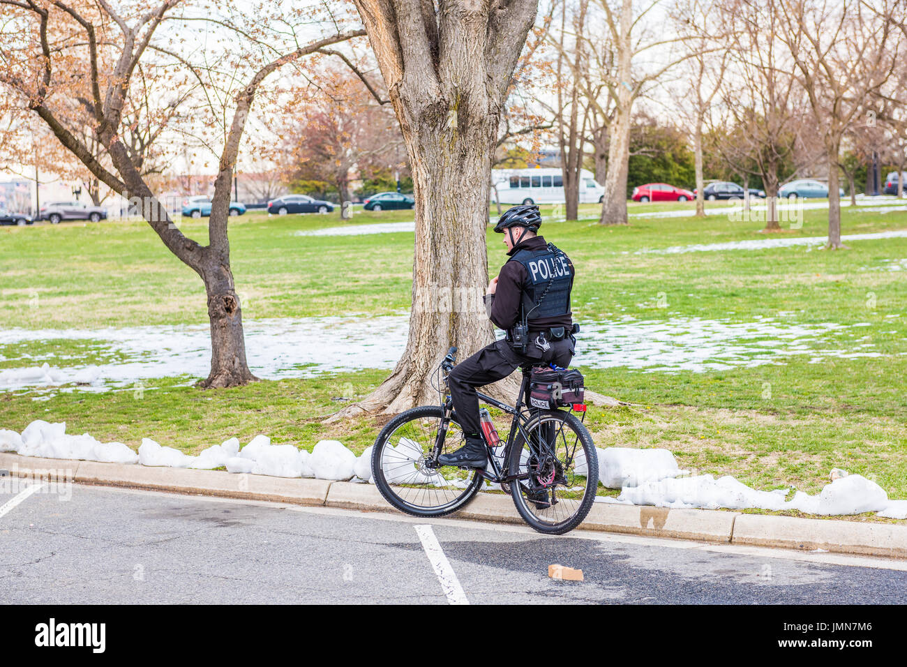 White bicycle police officer hi-res stock photography and images - Alamy
