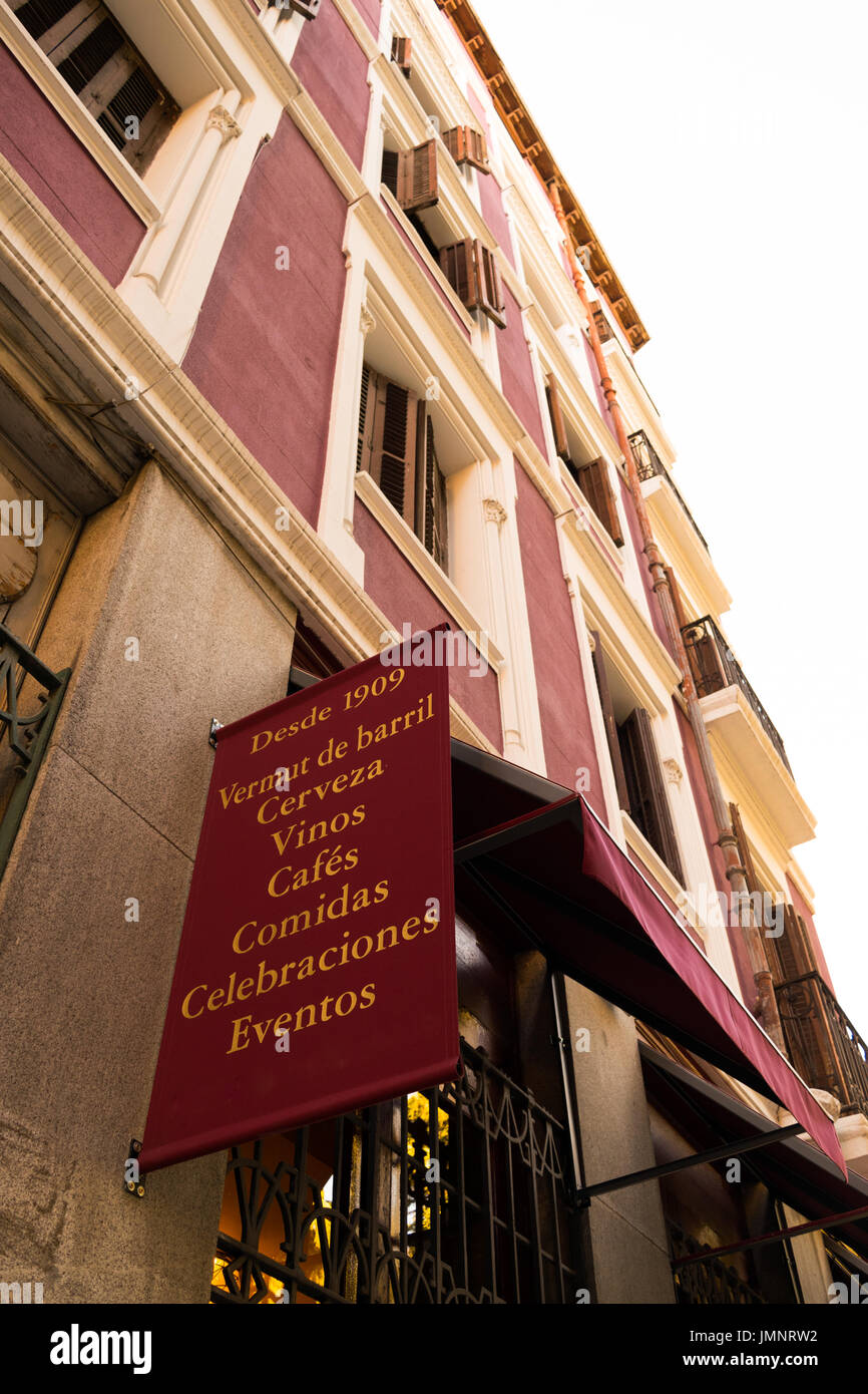 Spanish restaurant culture hi-res stock photography and images - Alamy