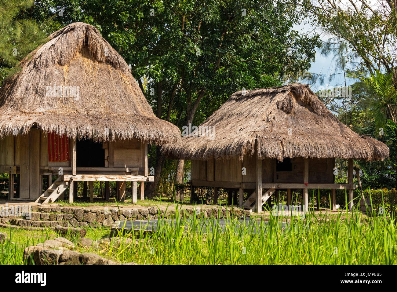 Stilt house philippines hi-res stock photography and images - Alamy