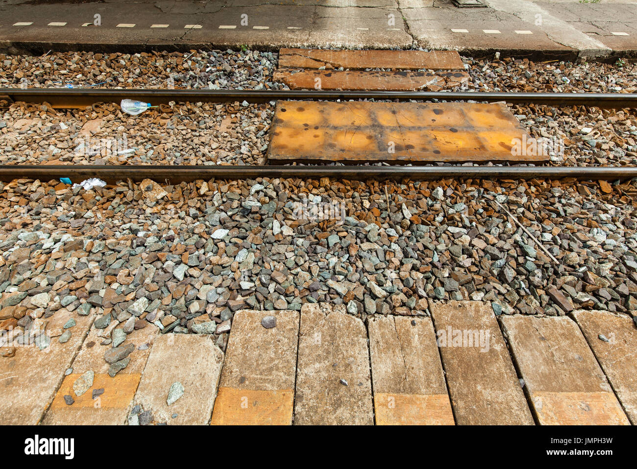 Barbed wire train tracks hi-res stock photography and images - Alamy