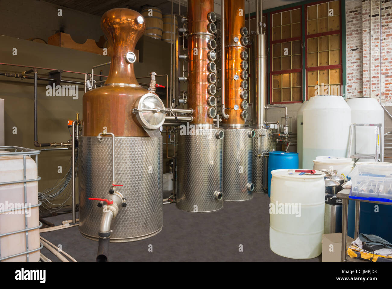 Column still whiskey hi-res stock photography and images - Alamy