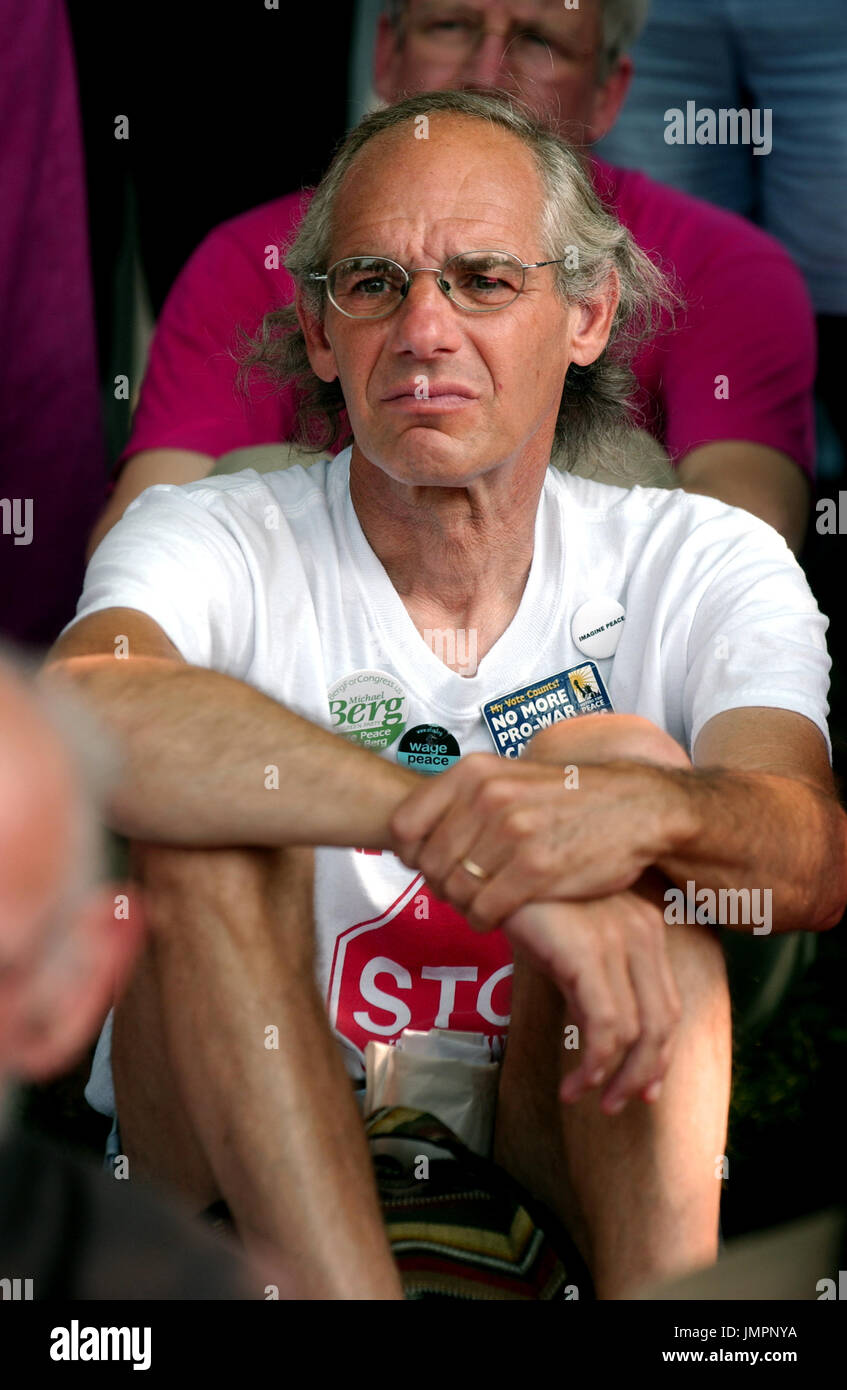 Washington, D.C. - July 4, 2006 -- Anti-war activist Michael Berg joins ...
