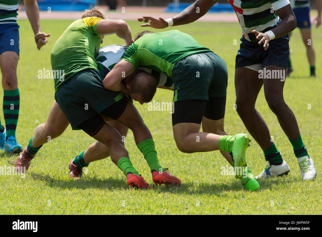 Action crowds finish hi-res stock photography and images - Alamy