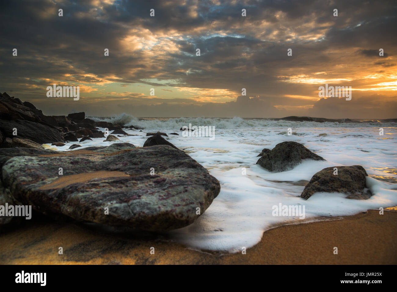 Rocky beaches india hi-res stock photography and images - Alamy