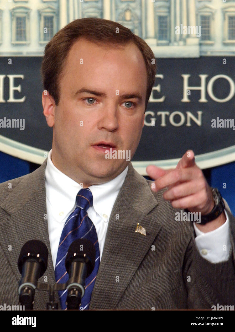 White House Press Secretary Scott McClellan holds his daily briefing in ...