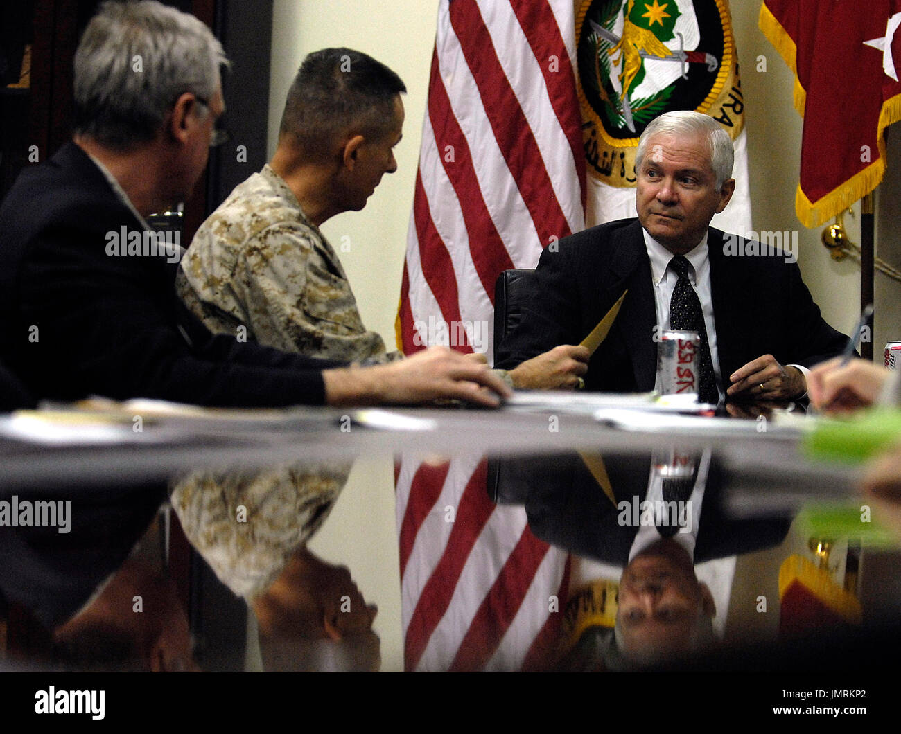 General peter pace chairman joint hi-res stock photography and images ...