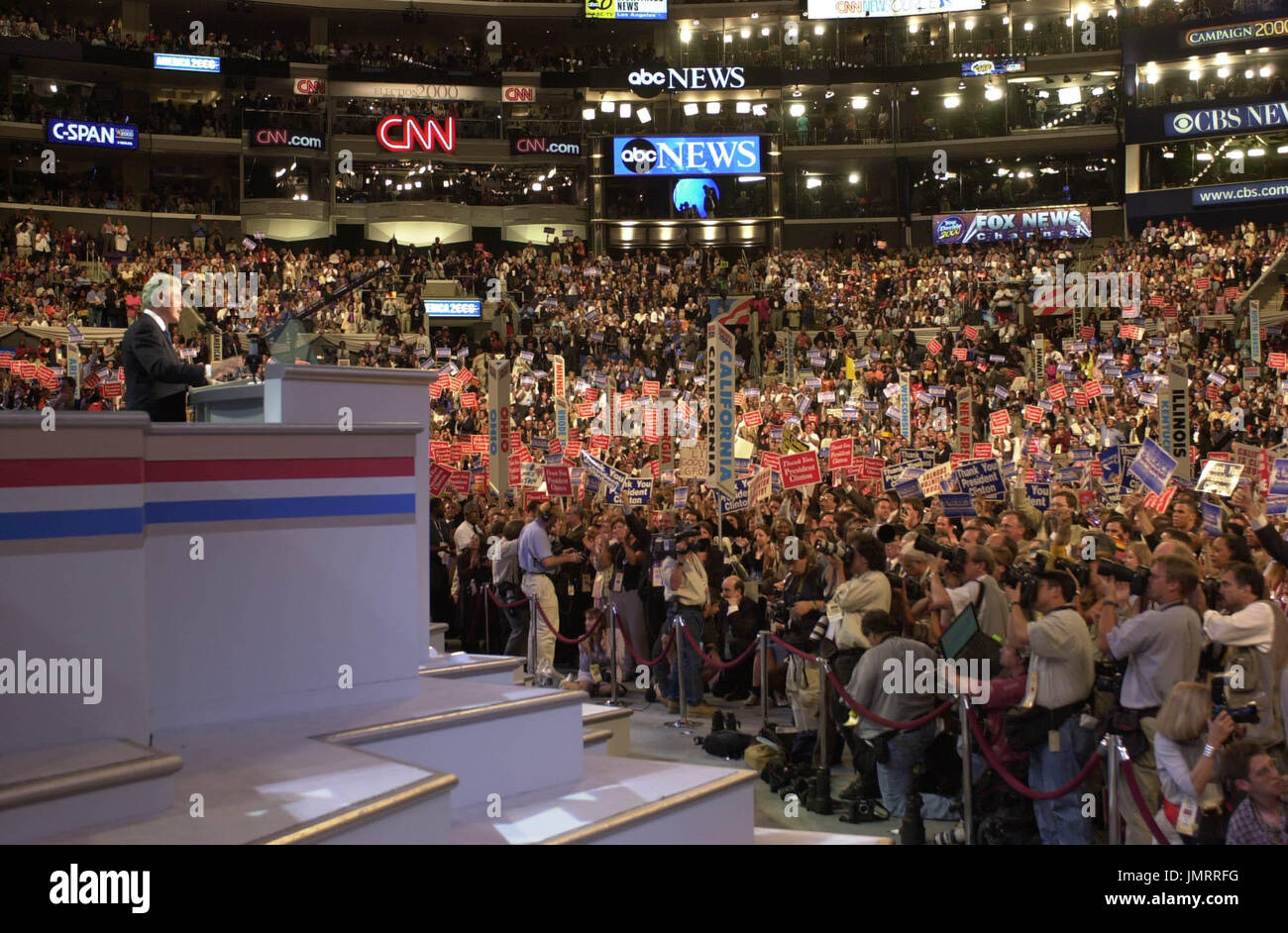 Los Angeles, CA - August 14, 2000 -- U.S. President Bill Clinton speaks ...