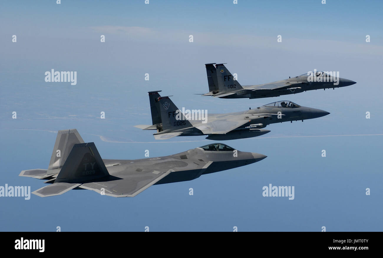 Langley Air Force Base, VA - April 5, 2005 -- An Air Force F/A-22 ...