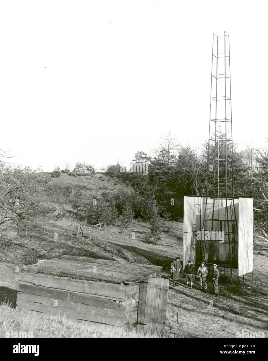 Doctor Robert H. Goddards tower and shelter at the Army artillery range ...
