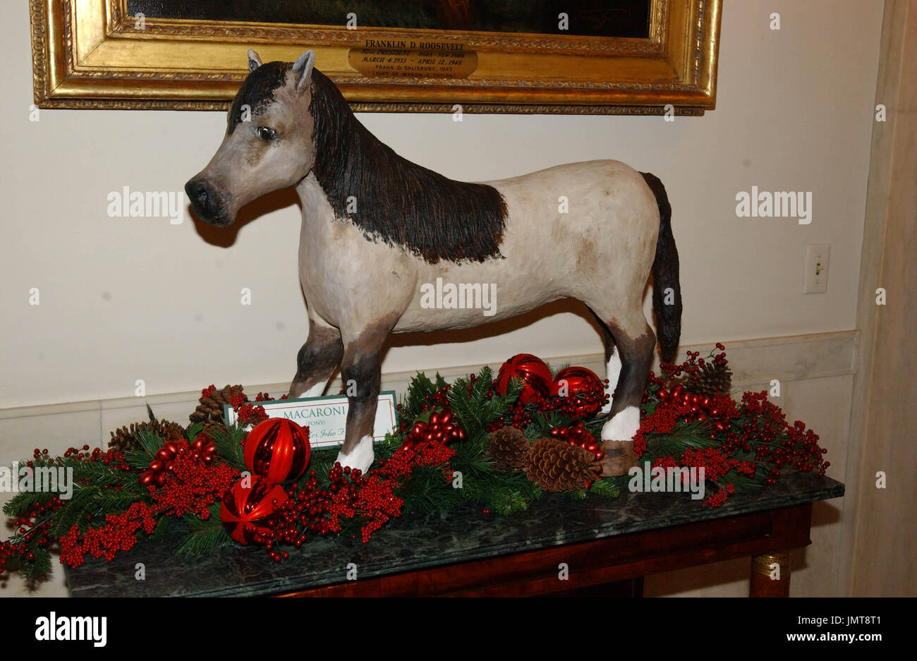 Paper mache replica of "Macaroni", Caroline Kennedy's pony on display ...
