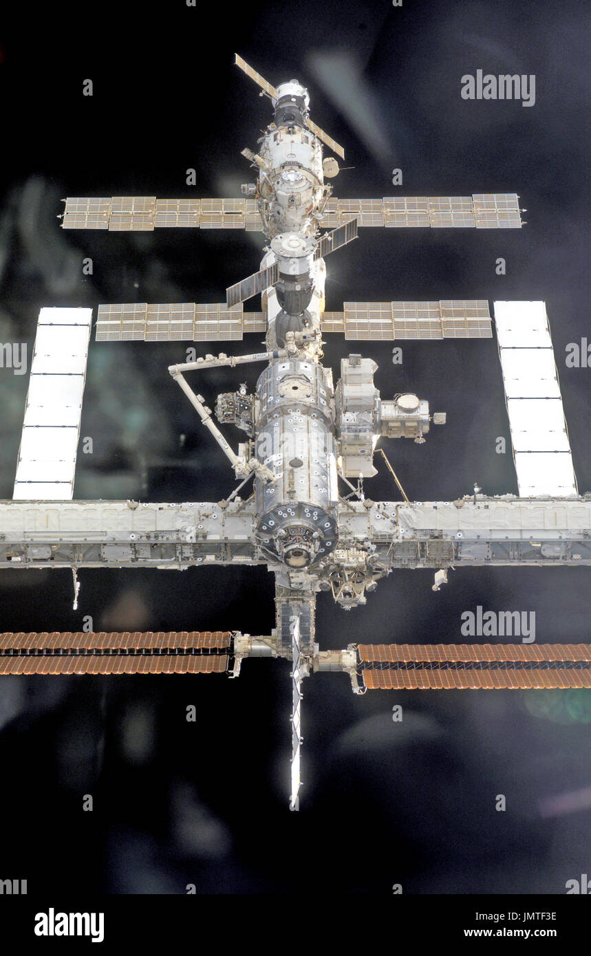 In Earth Orbit - July 28, 2005 -- This image of the International Space ...