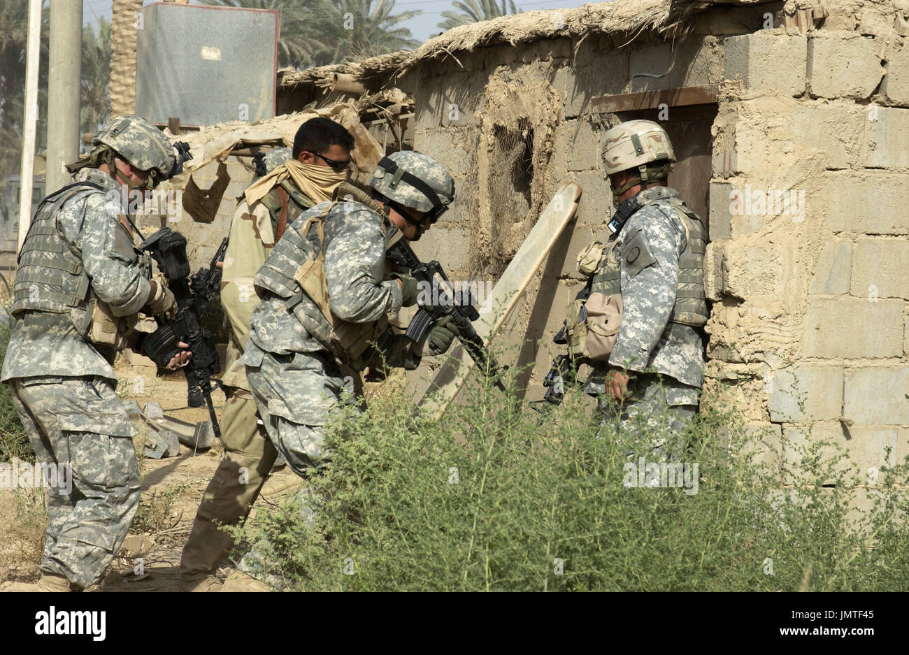 Baghdad, Iraq - July 4, 2005 -- United States Army Soldiers from the ...