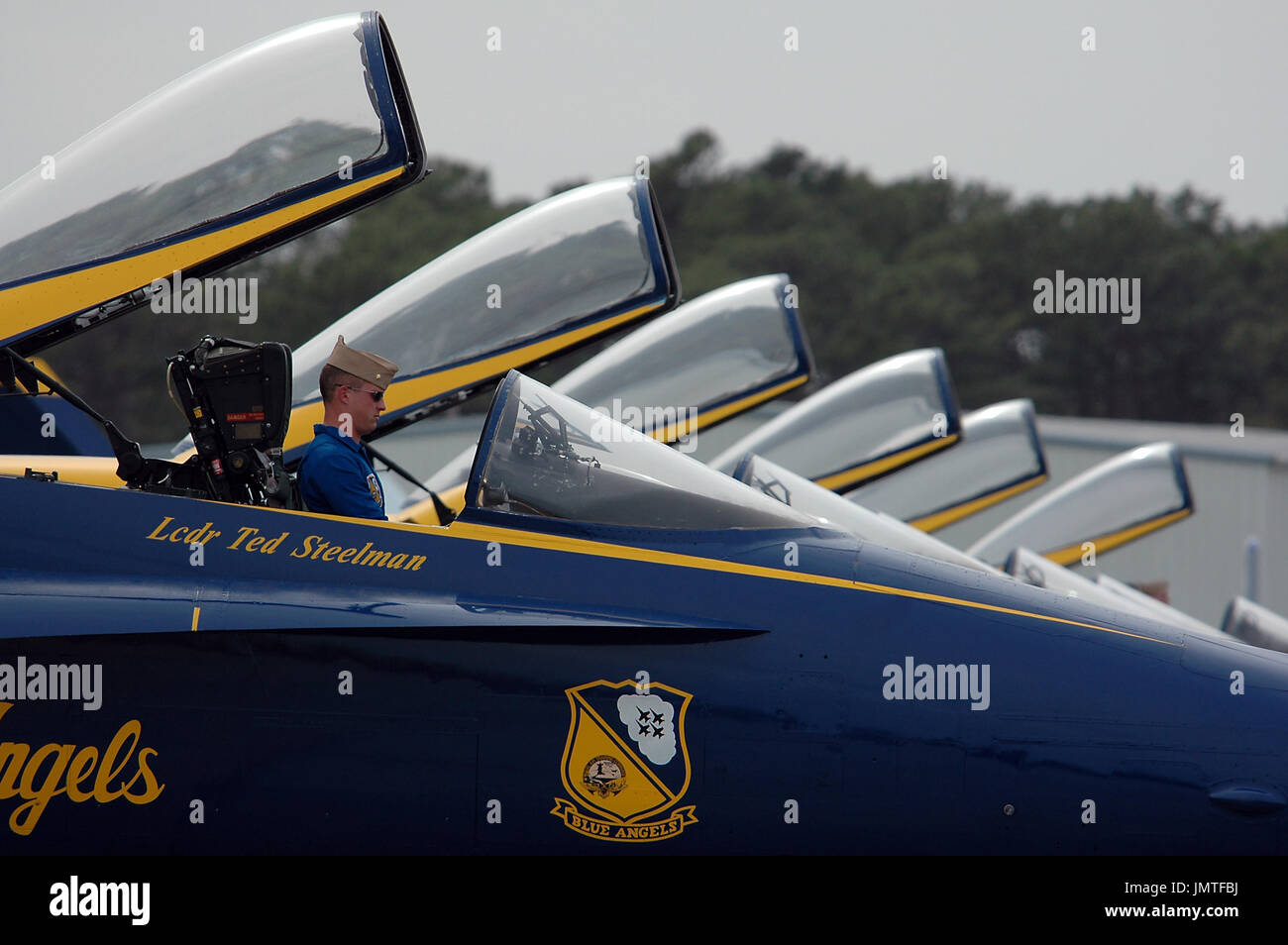 Wilmington, N.C. - April 16, 2005) Ð Opposing Solo, Lieutenant ...