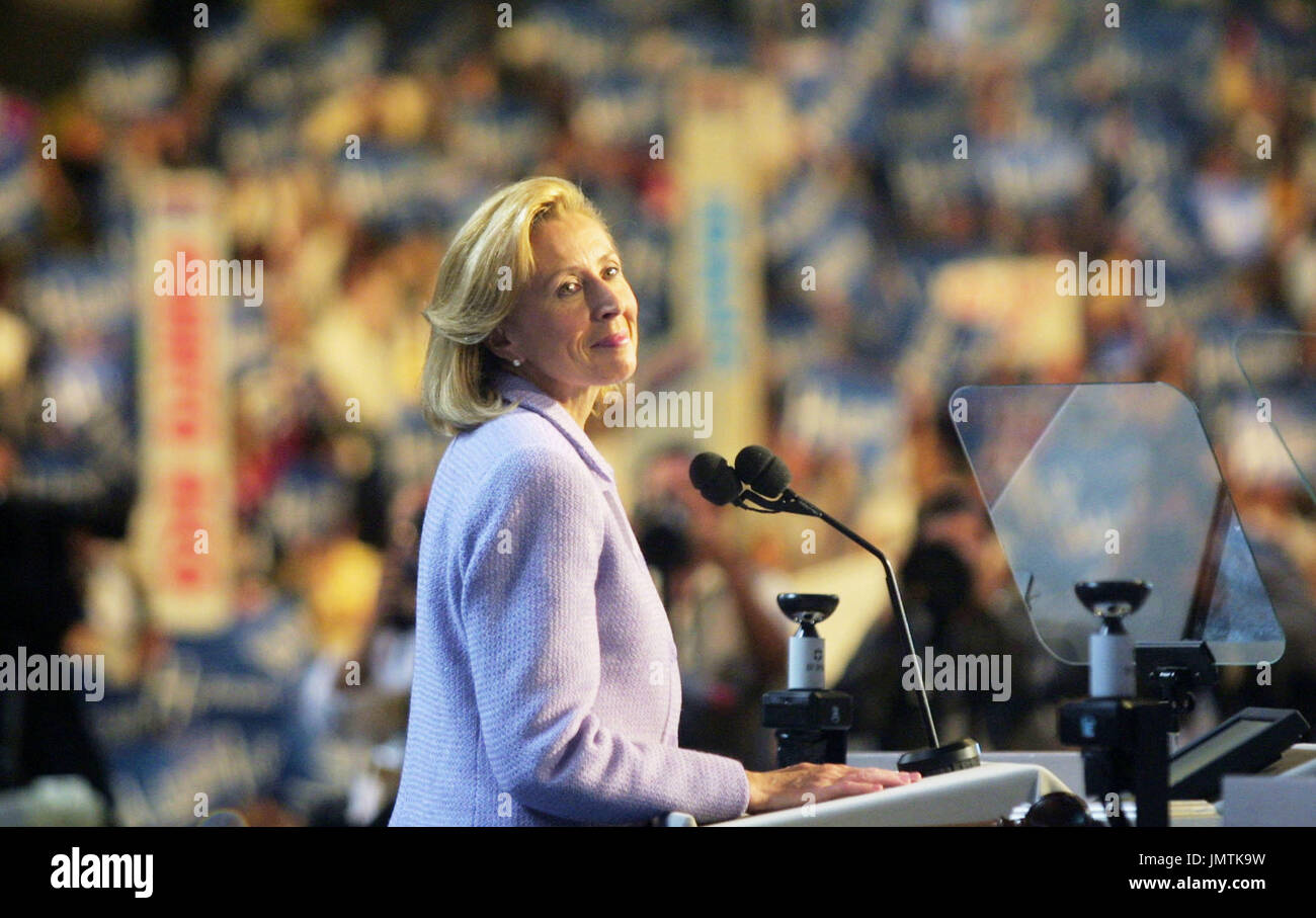 Los Angeles, CA - August 16, 2000 -- Hadassah Lieberman, wife of United ...