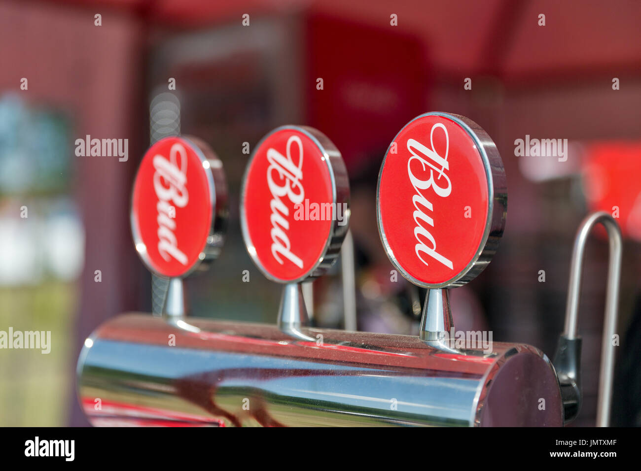 Bud logo hi-res stock photography and images - Alamy