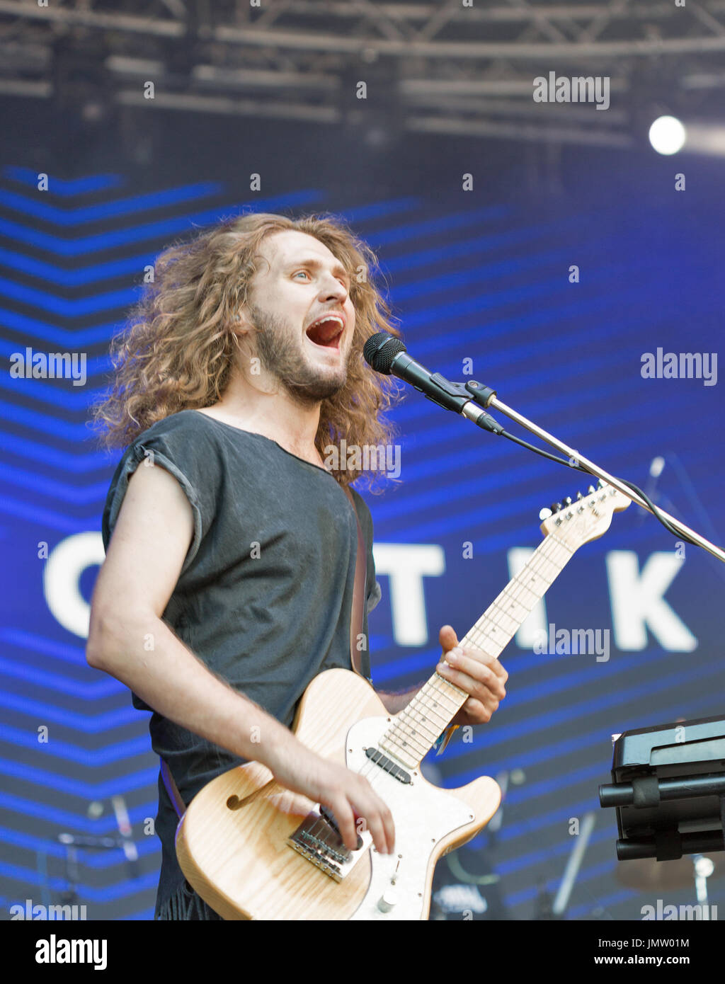 School art show winner hi-res stock photography and images - Alamy