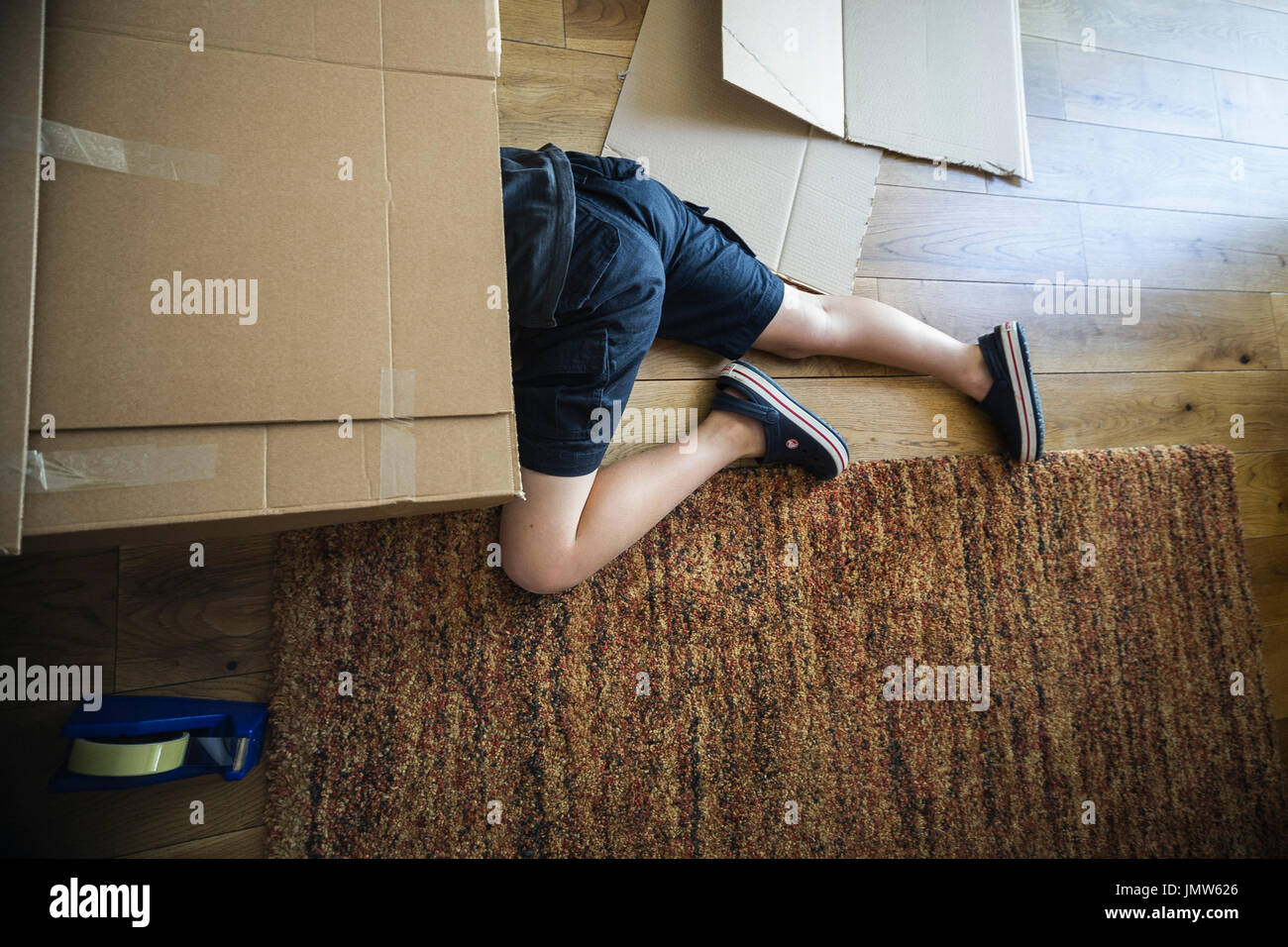 Legs Sticking Out Stock Photos & Legs Sticking Out Stock Images - Alamy