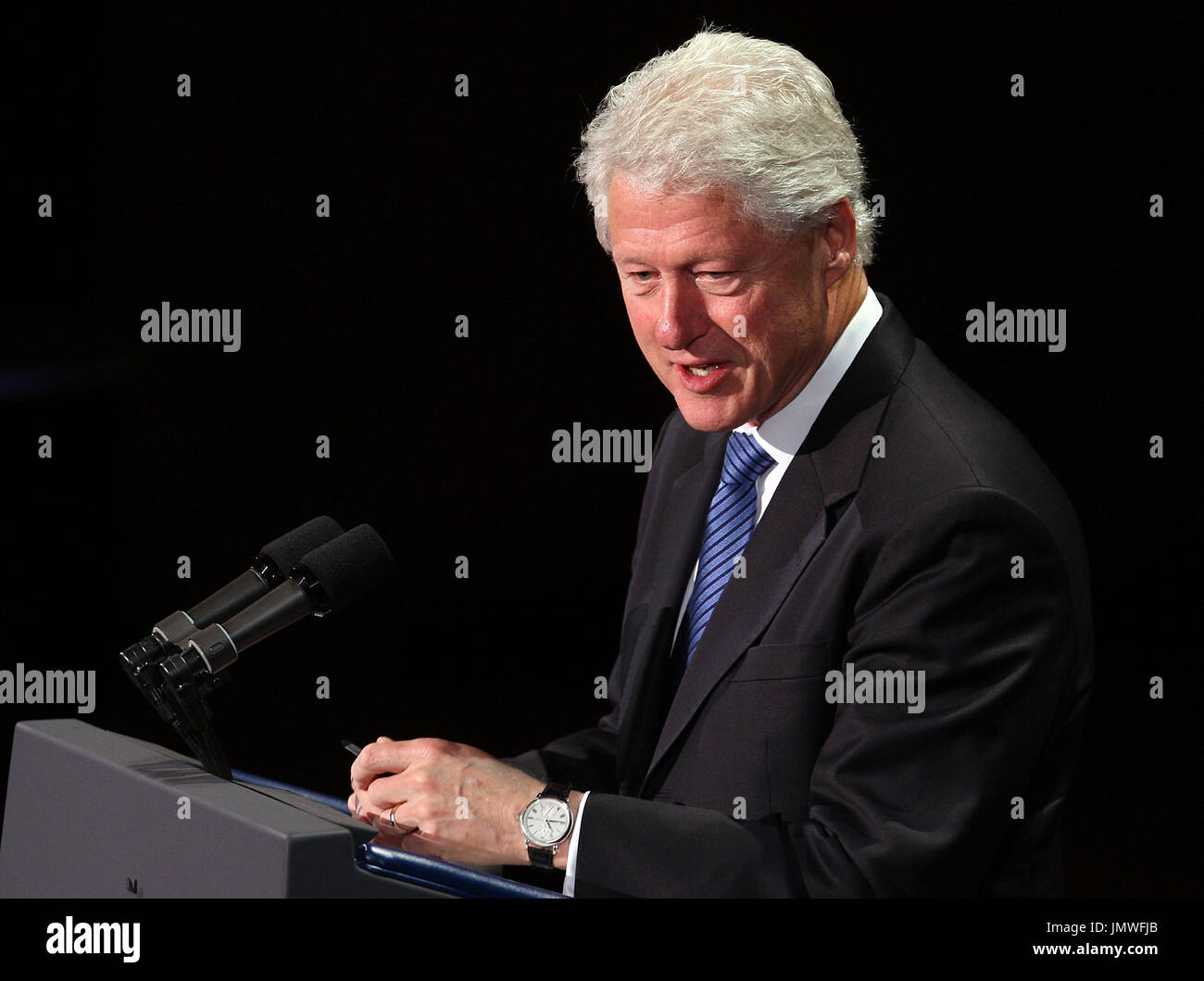 New York, NY - September 9, 2009 -- Former United States President Bill ...