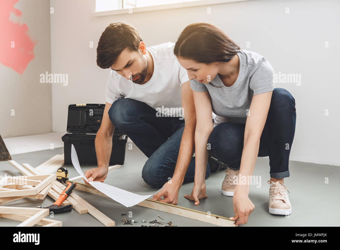 Construction diy repair family hi-res stock photography and images - Alamy
