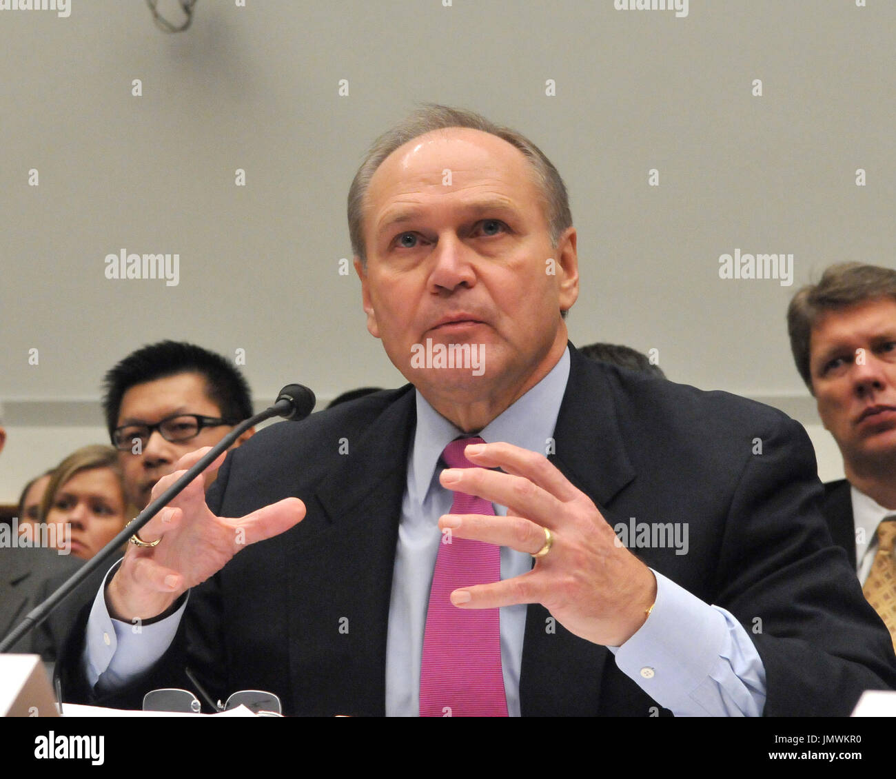 Washington, DC - December 5, 2008 -- Robert Nardelli, Chief Executive ...