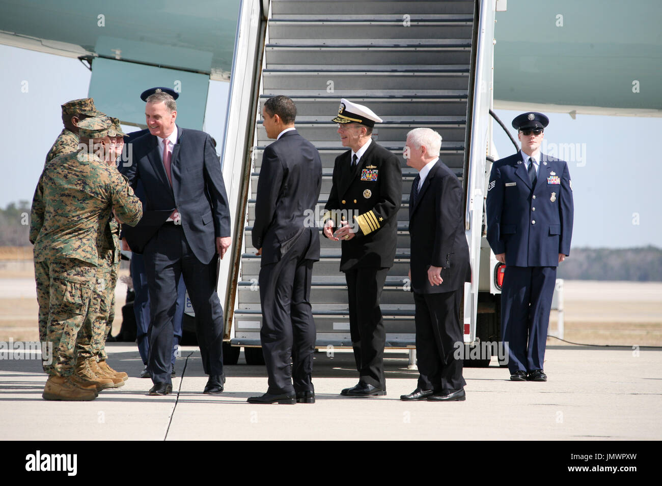Joint chiefs of staff general jones hi-res stock photography and images ...