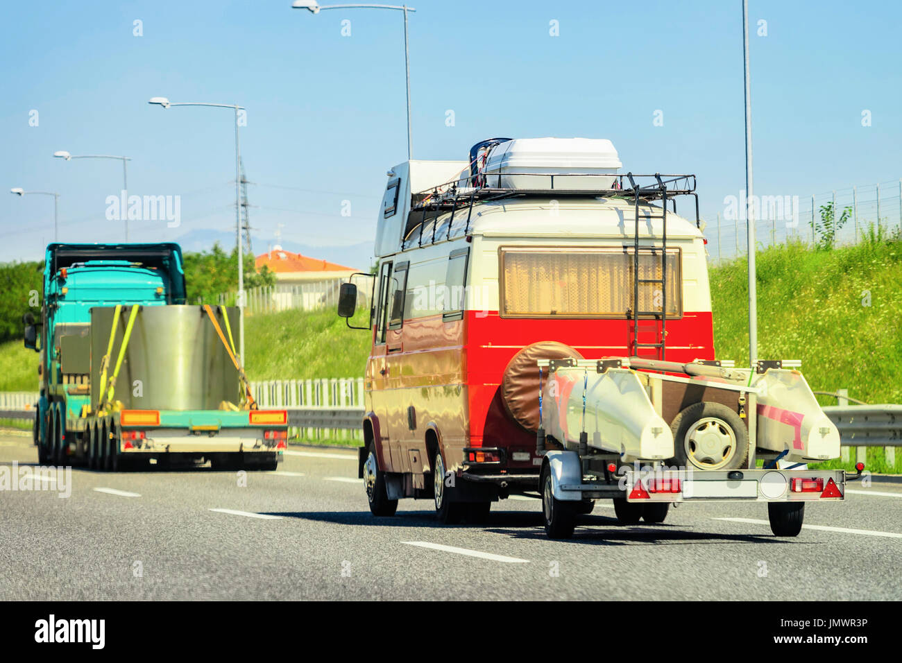 Caravan car driveway hi-res stock photography and images - Alamy