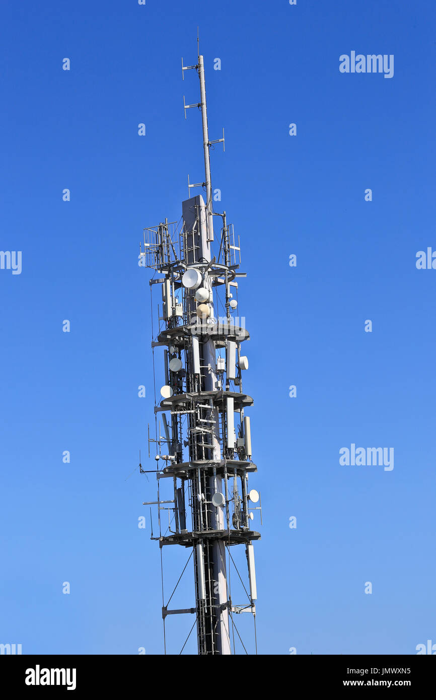 Central radar tower hi-res stock photography and images - Alamy