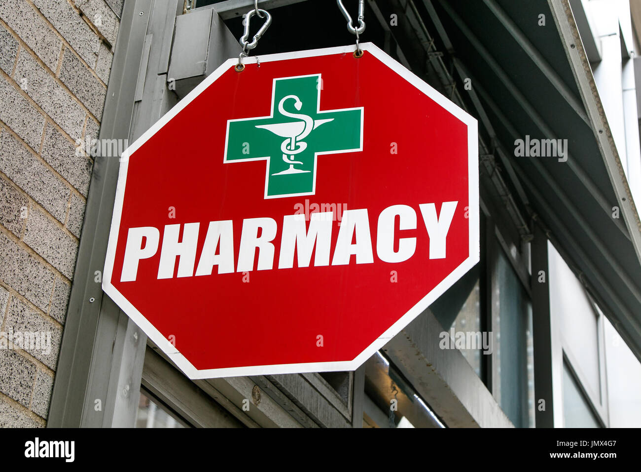 Usa pharmacy hi-res stock photography and images - Alamy
