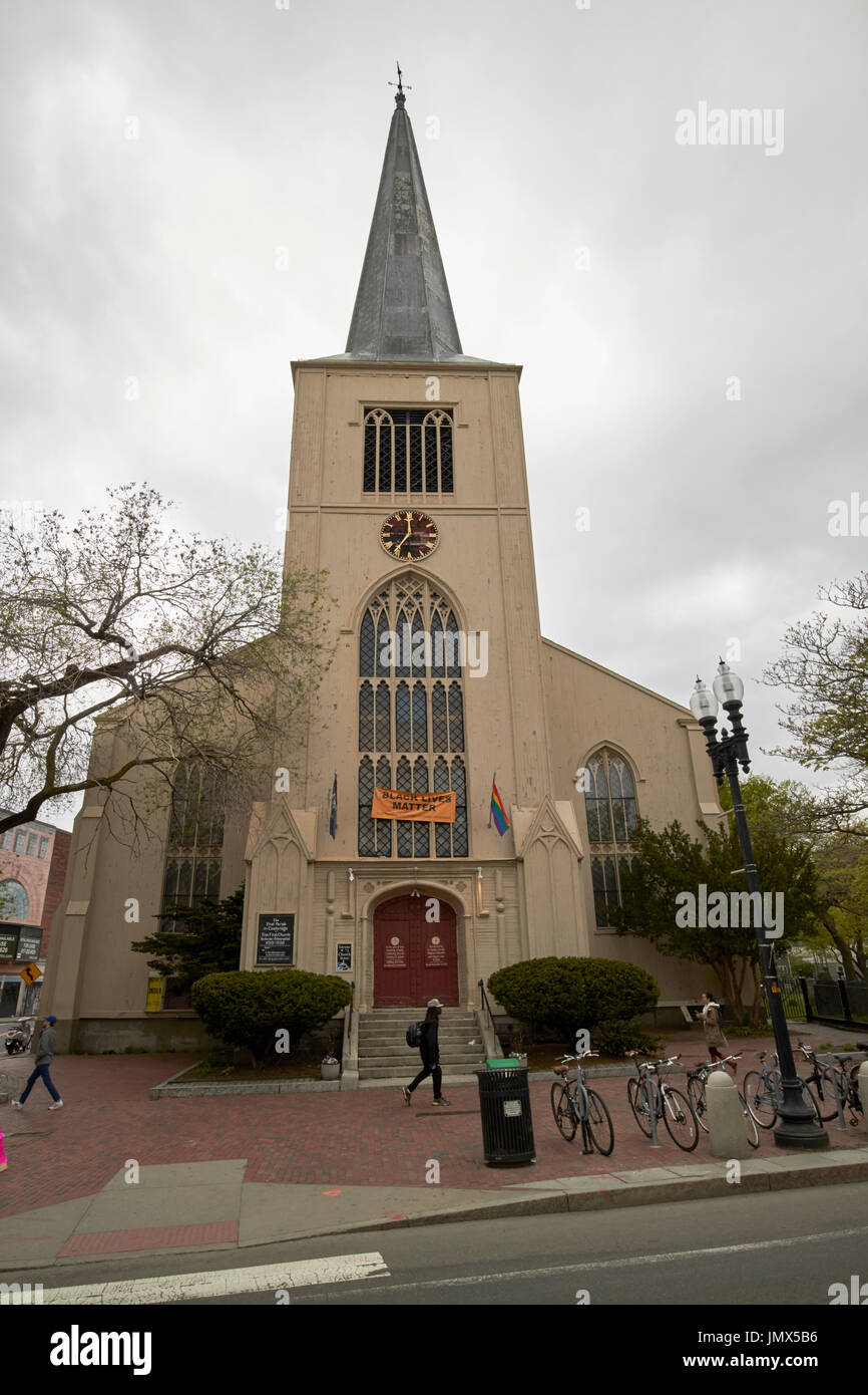 first parish in cambridge church harvard square USA Stock Photo - Alamy