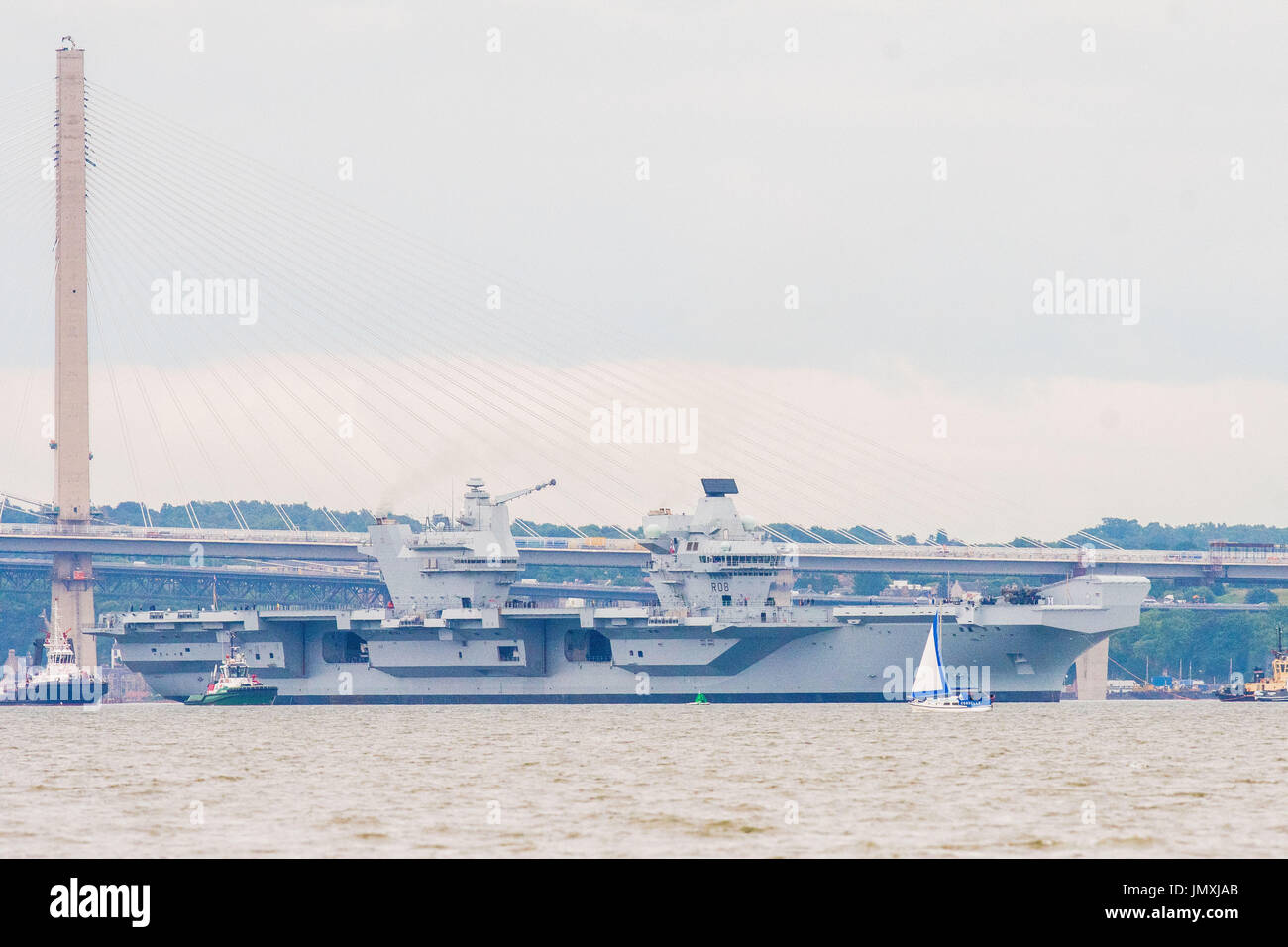 Hms Queen Elizabeth Aircraft Carrier Rosyth Docks High Resolution Stock ...