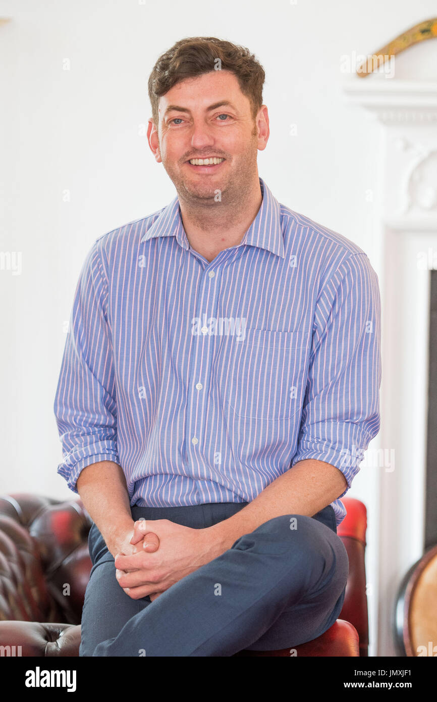 Cammy day labour hi-res stock photography and images - Alamy