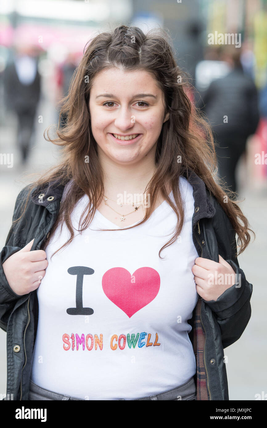 Judge louis walsh hi-res stock photography and images - Alamy