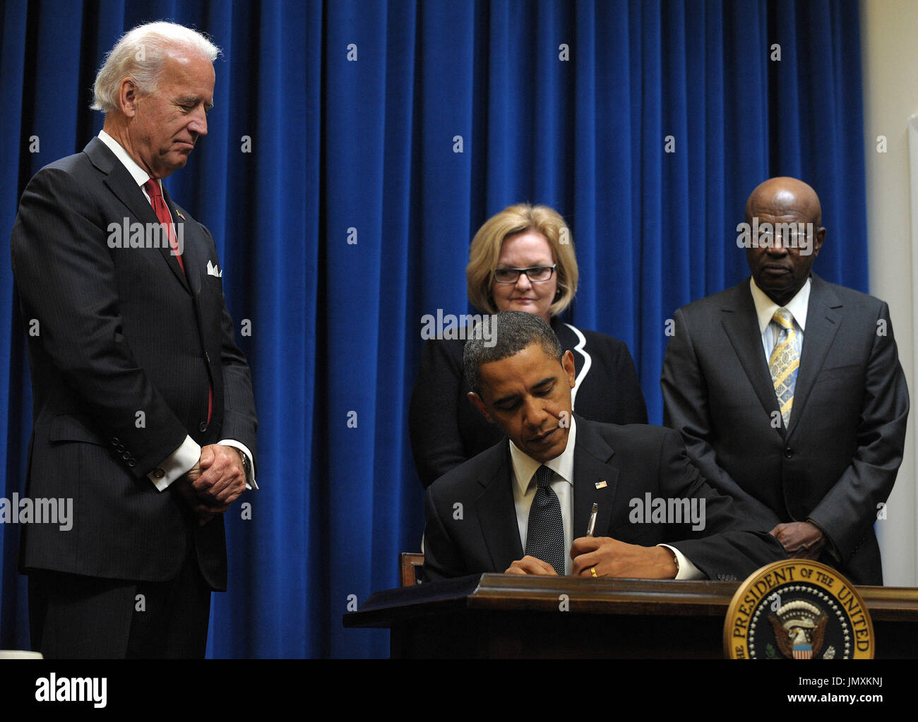 United States President Barack Obama signs a directive cracking down on ...