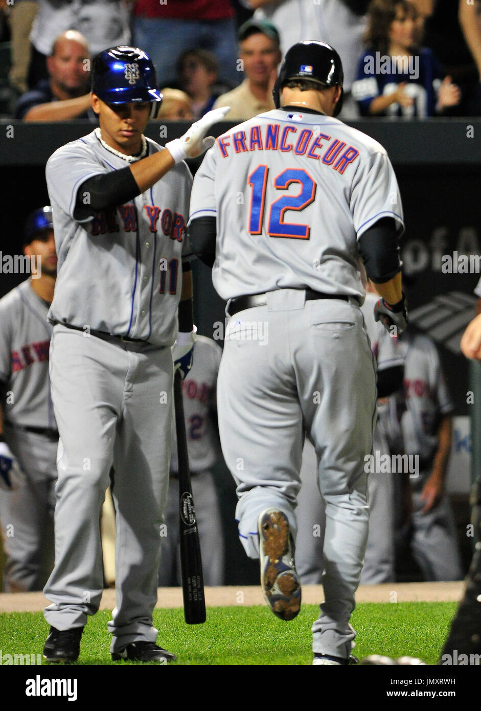 New York Mets right fielder Jeff Francoeur (12) is congratulated by ...