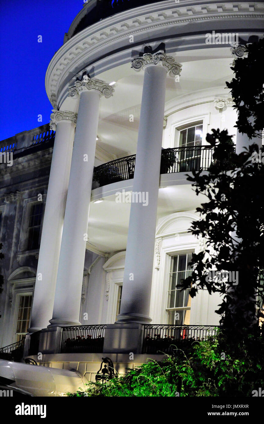 Nighttime view of the South Portico of the White House in Washington, D ...