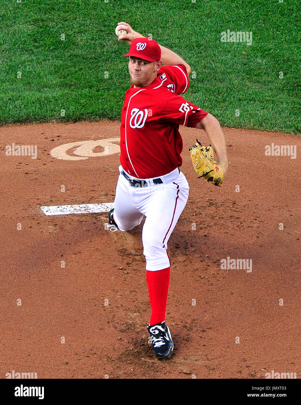 Washington Nationals pitcher Stephen Strasburg (37) pitches in the ...