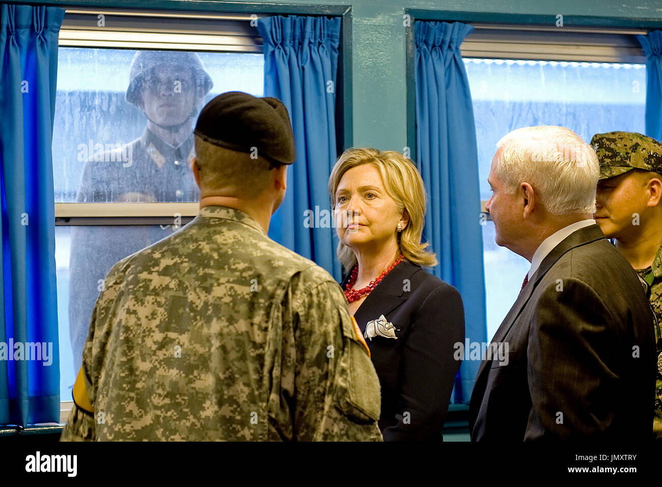 United States Army Colonel Kurt Taylor, center, briefs U.S. Secretary ...