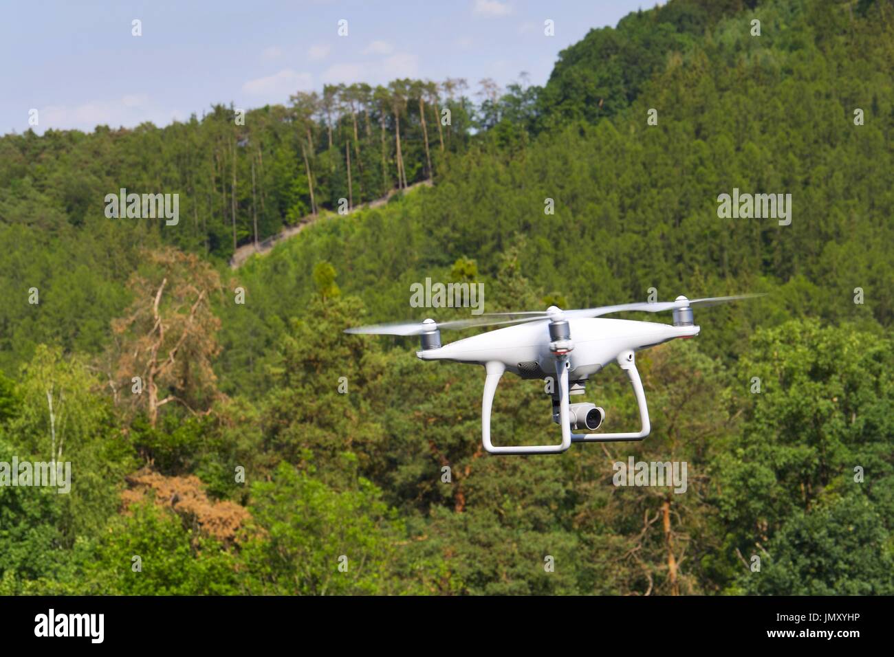 Drone over forest hi-res stock photography and images - Alamy