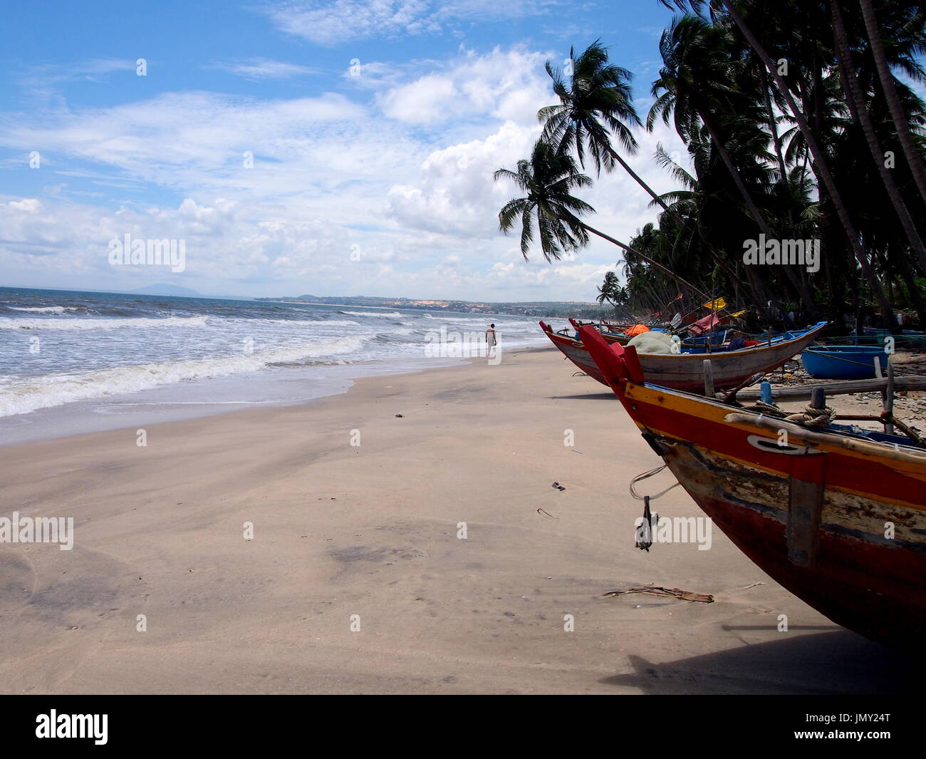 Vietnam to the east hi-res stock photography and images - Alamy
